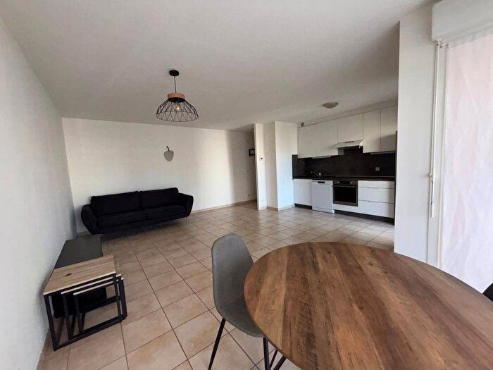 Appartement à louer - Centre, Annemasse - 2 pièces - 1 chambre