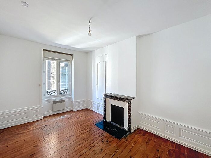 Appartement à louer - Clermont-Ferrand, Delille, Cathédrale, La Gare - 2 pièces - 1 chambre