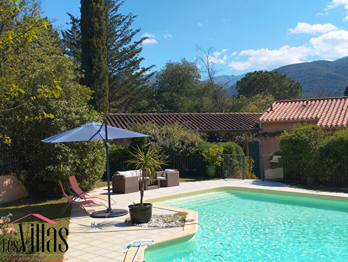 Maison 8 pièces à vendre à Céret