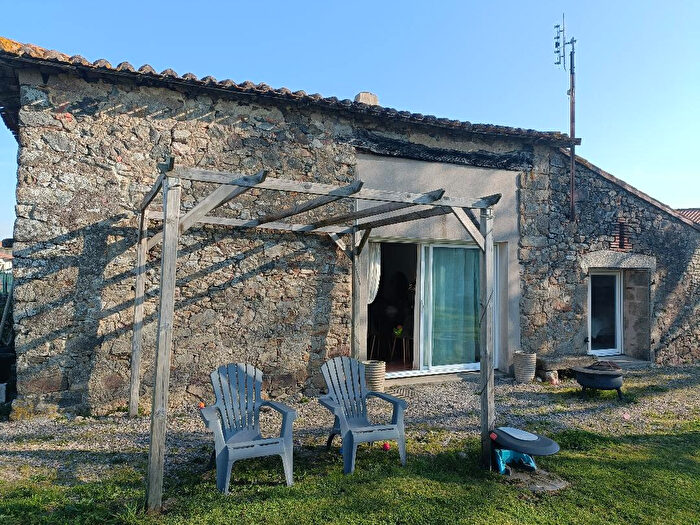 Maison à louer - Bazoges-en-Paillers - 3 pièces - 2 chambres