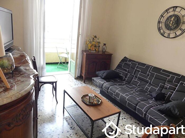 Appartement à louer - Trachel, Nice - 1 pièce - 2 chambres