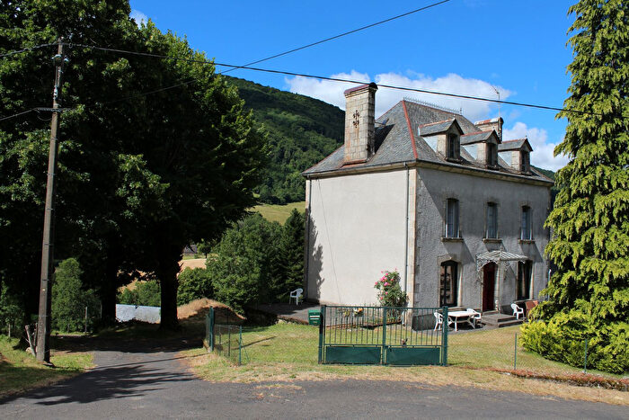 Le Vaulmier - Maison 9 pièces à vendre
