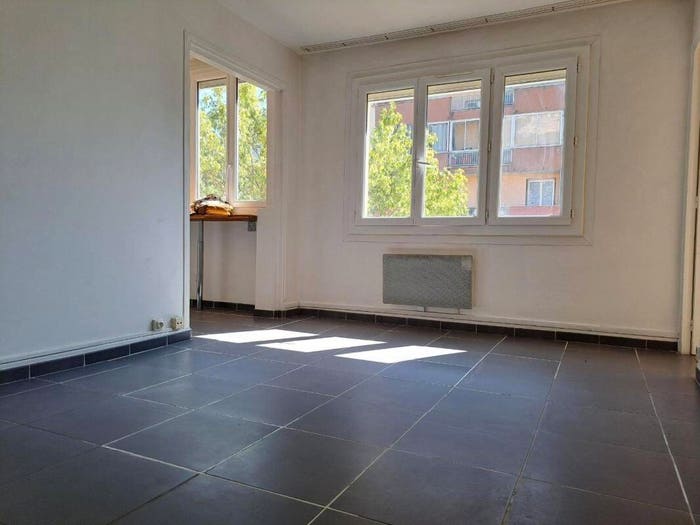 Mairie, Fontaine - Appartement 4 pièces à louer