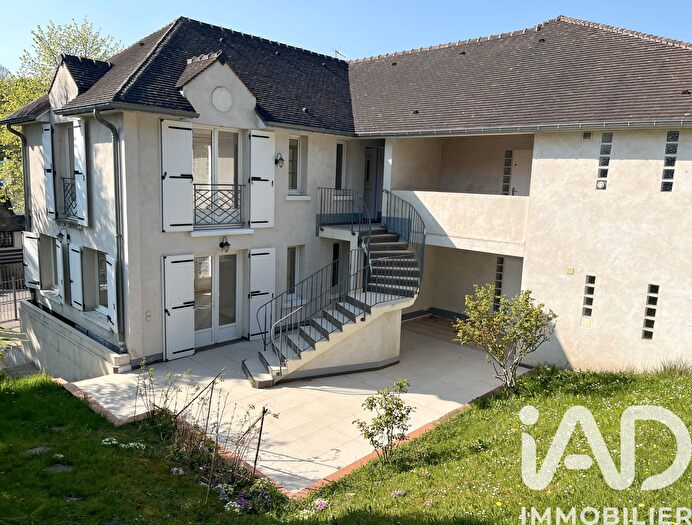 Maison à vendre - Rueil-Malmaison, Jonchere, Malmaison, Saint-Cucufa - 10 pièces - 6 chambres