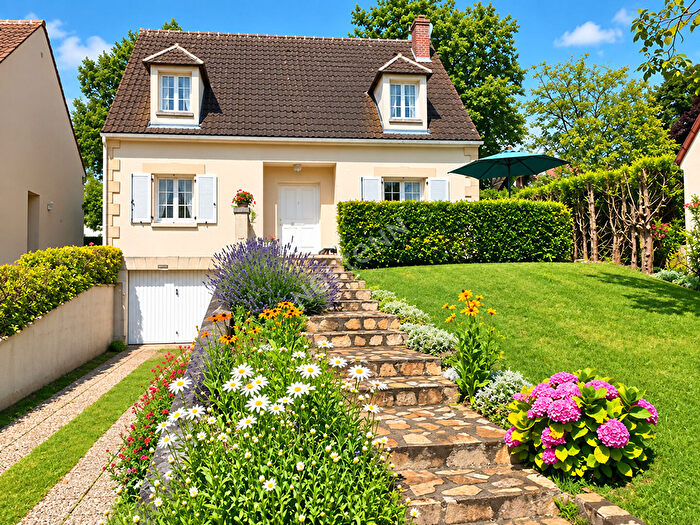 Maison 7 pièces à Chaumontel, à vendre