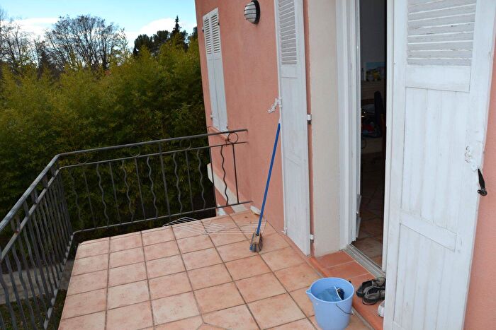 Appartement à louer - St Cannat - 2 pièces - 1 chambre