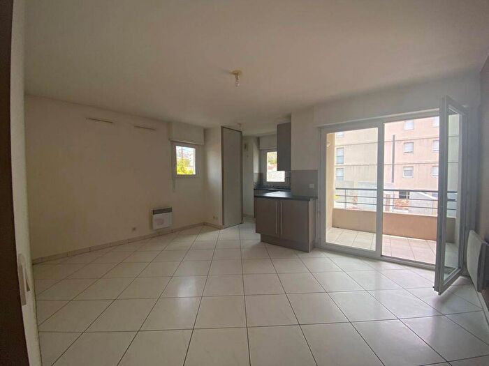 Appartement à louer - Sainte Marguerite, Marseille ème arrondissement - 2 pièces - 1 chambre