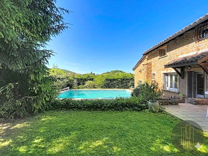 Ville-sur-Jarnioux : Maison 7 pièces à vendre