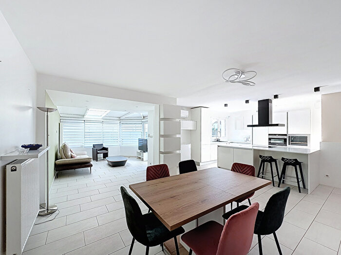 Appartement à louer - Hettange-Grande - 4 pièces - 2 chambres