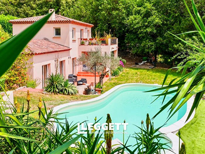 Maison à vendre - Roquefort-les-Pins - 6 pièces - 5 chambres