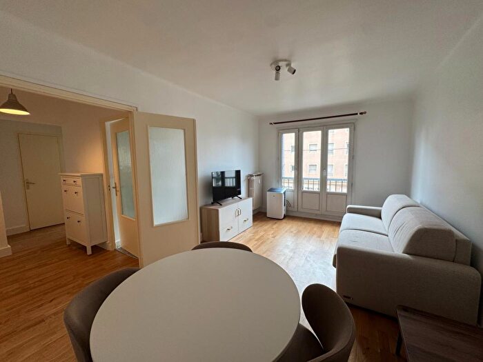 Appartement à louer - Aix-en-Provence, Centre-ville - 2 pièces - 1 chambre