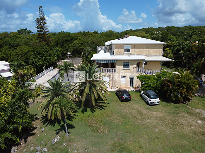 Maison à vendre - Le Gosier - 11 pièces - 9 chambres