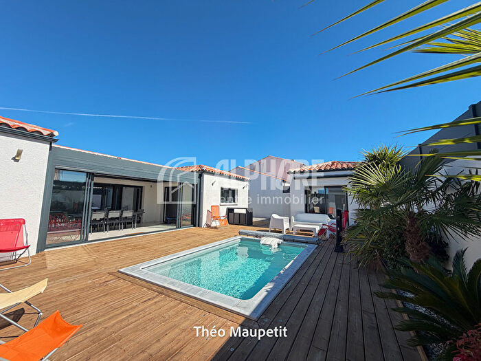 Maison 8 pièces à vendre à Talmont-Saint-Hilaire