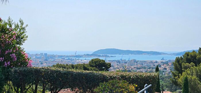 Maison à vendre - Toulon, La Chapelle, Saint-André - 5 pièces - 3 chambres