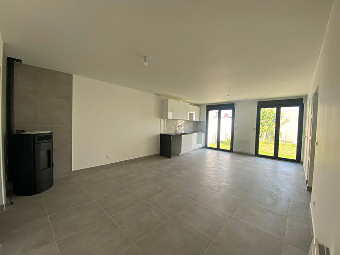 Maison 4 pièces à louer à Linas