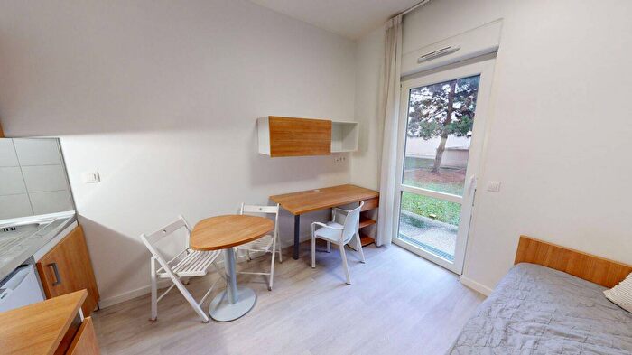 Appartement 1 pièce à Cité Pierre et Marie Curie, Ivry-sur-Seine, à louer