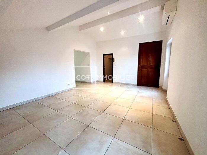 Appartement à louer - Propriano - 4 pièces - 3 chambres