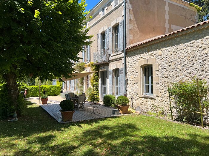 Montguyon : Maison 7 pièces à vendre