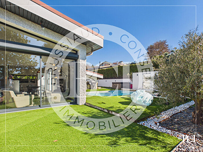 Maison à vendre - Brié-et-Angonnes - 6 pièces - 5 chambres