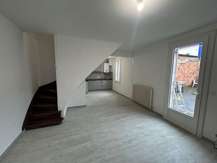 Appartement à louer - Saint Pierre, Dax - 3 pièces - 2 chambres