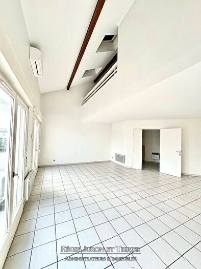 Appartement à louer - Brotteaux, Lyon ème arrondissement - 2 pièces - 1 chambre