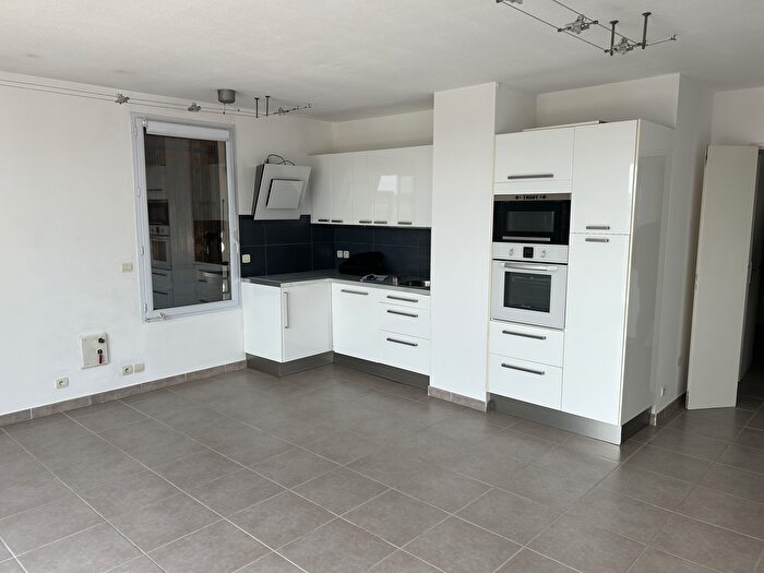 Marseille 15ème, Notre-Dame-Limite : Appartement 3 pièces à vendre