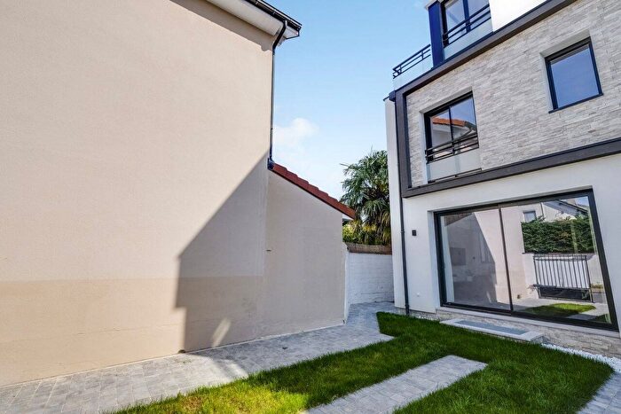 Maison 5 pièces à louer à Saint-Maur-des-Fossés
