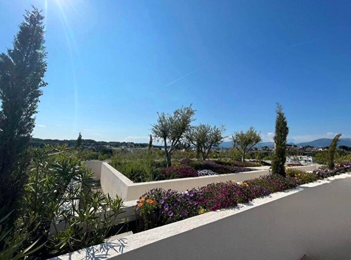 Appartement à vendre - Antibes, Rastines, Super Antibes, Laval, La Fontonne - 3 pièces - 2 chambres