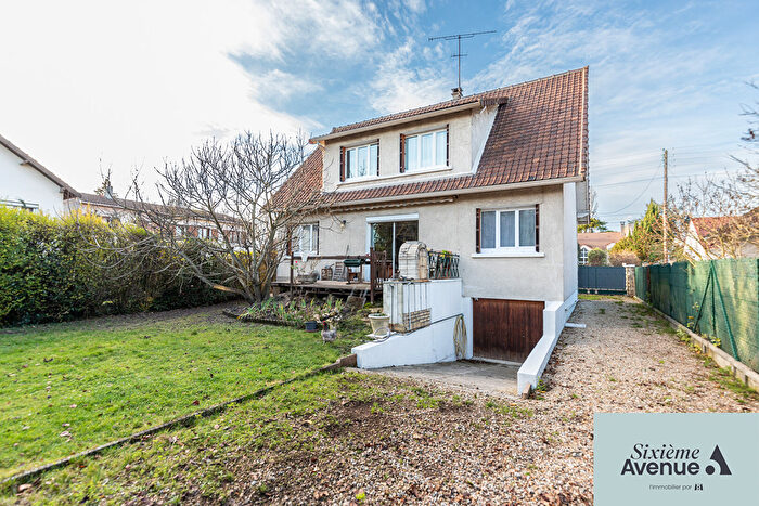 Maison à vendre - Chilly-Mazarin, Pavillons Sud - 8 pièces - 4 chambres