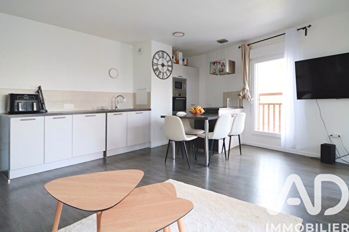 Appartement à vendre - Bobigny, Centre-ville - 3 pièces - 2 chambres