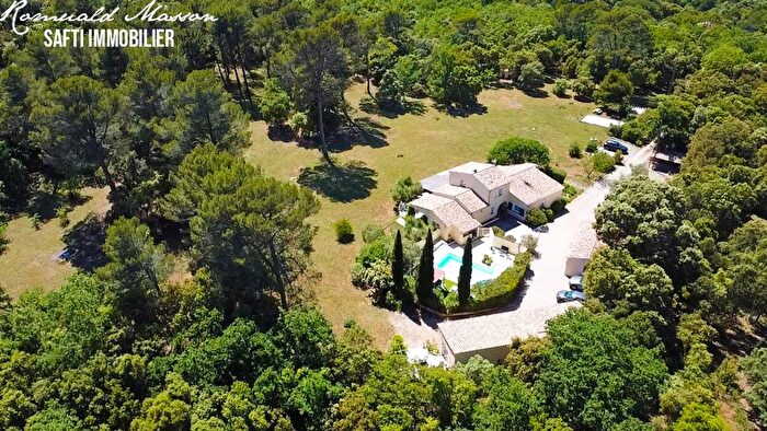 Maison 9 pièces à vendre - Besse-sur-Issole