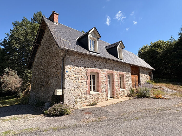 Montaignac-Saint-Hippolyte : Maison 4 pièces à vendre