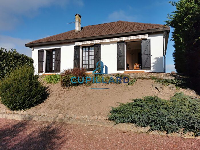 Maison à vendre - Ouches - 4 pièces - 3 chambres