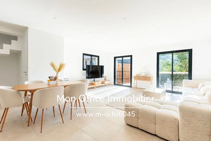 Maison à vendre - Simiane-Collongue - 4 pièces - 3 chambres