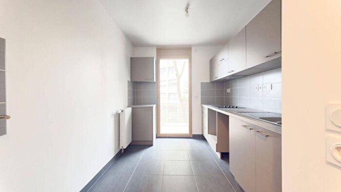 Appartement 3 pièces à Plateau-Grèves-Europe-Gare du Stade-Fossés Jean, Colombes, à louer