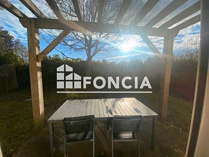 Maison à louer - Le Pont-de-Beauvoisin - 4 pièces - 3 chambres