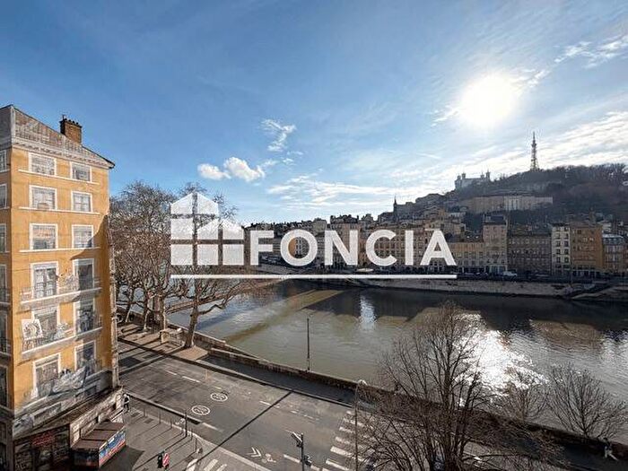 Appartement à louer - Saint Vincent, Lyon er arrondissement - 6 pièces - 4 chambres