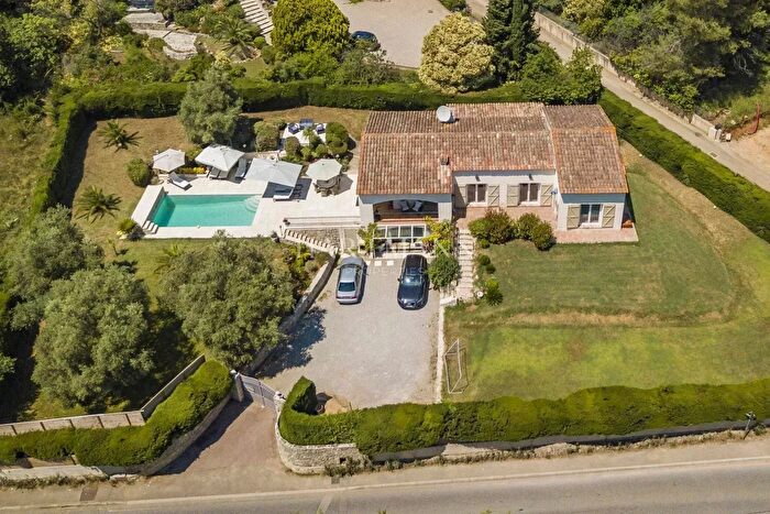 Maison à vendre - Valbonne - 6 pièces - 2 chambres