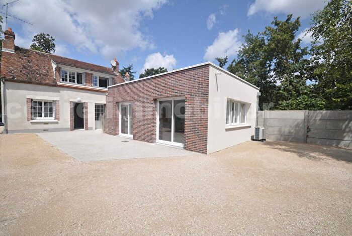 Maison à louer - Loire-Cd, Saint-Pryvé-Saint-Mesmin - 4 pièces - 3 chambres