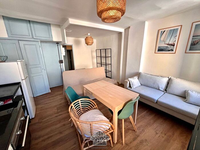 Appartement à louer - Marseille ème arrondissement - 2 pièces - 1 chambre