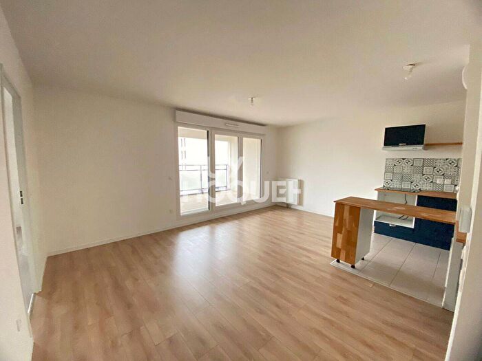Sud Ville, Chartres : Appartement 2 pièces à louer