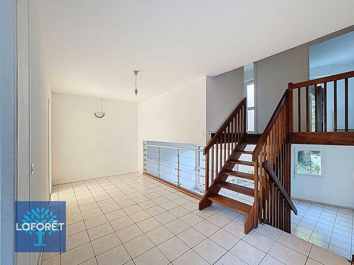 Appartement 4 pièces à louer à Epinettes Ouest, Évry-Courcouronnes