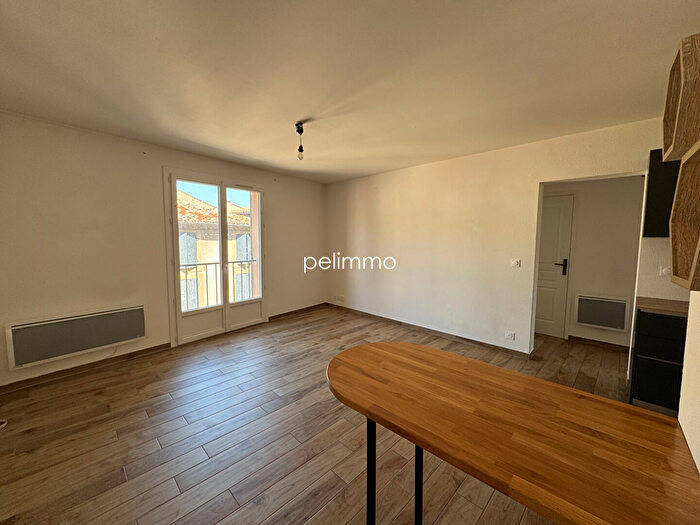 Eyguières : Appartement 3 pièces à louer