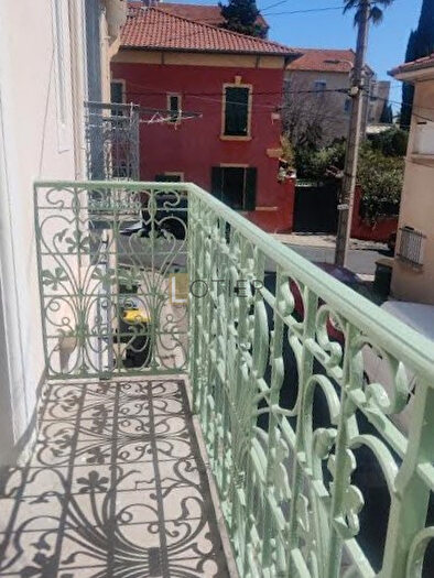 Appartement à louer - Béziers - 2 pièces - 1 chambre