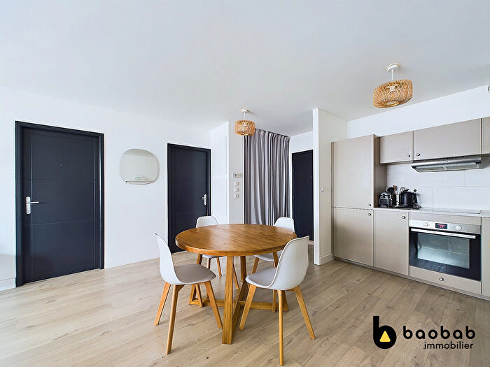 Appartement à louer - Chambéry, Centre-ville - 2 pièces - 1 chambre