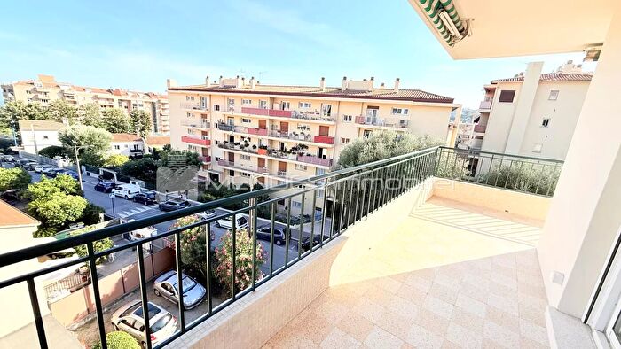 Appartement à vendre - Roquebrune-Cap-Martin, Carnolès, Gare, Cap Azur - 2 pièces - 1 chambre