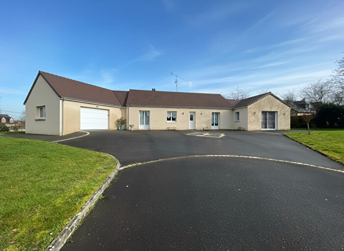 Maison à vendre - Châlons-du-Maine - 5 pièces - 2 chambres