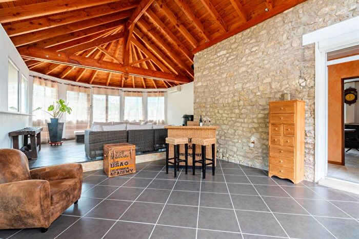 Magny-en-Vexin - Maison 8 pièces à vendre