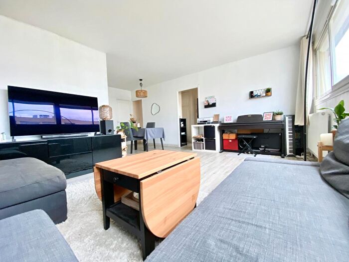 Appartement à vendre - Combs-la-Ville, Vieux Pays - 4 pièces - 3 chambres