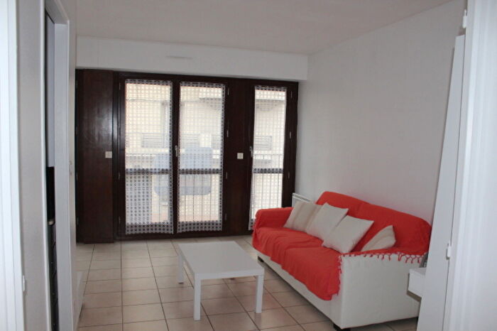 Appartement à louer - Troyes, Cathédrale - 1 pièce - 1 chambre